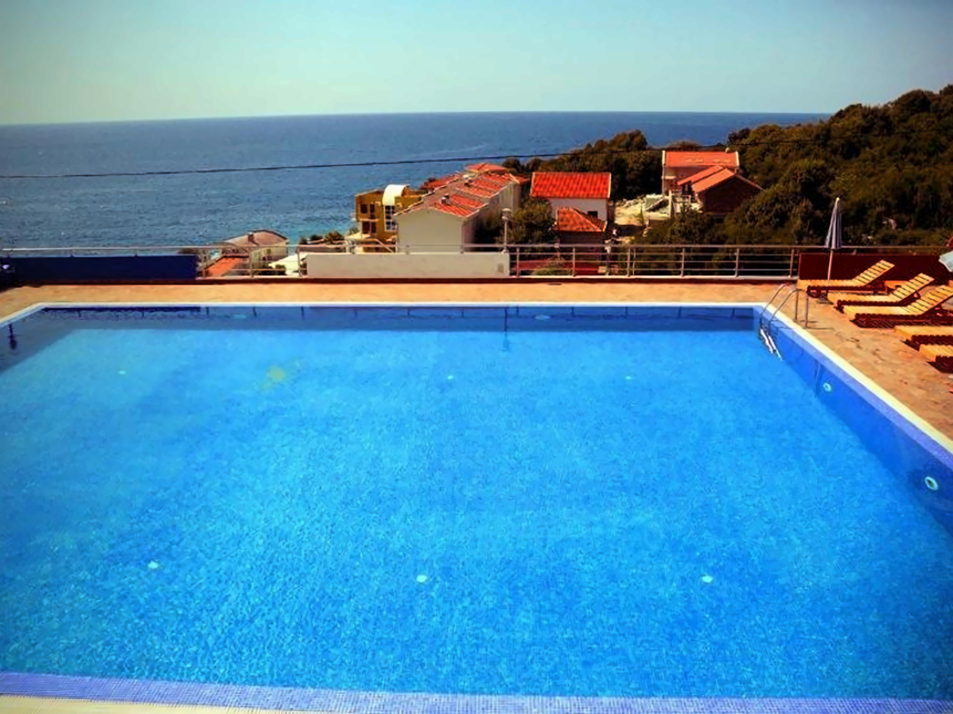 De Lara Small Hotel Utjeha Montenegro photo, price for the vacation ...