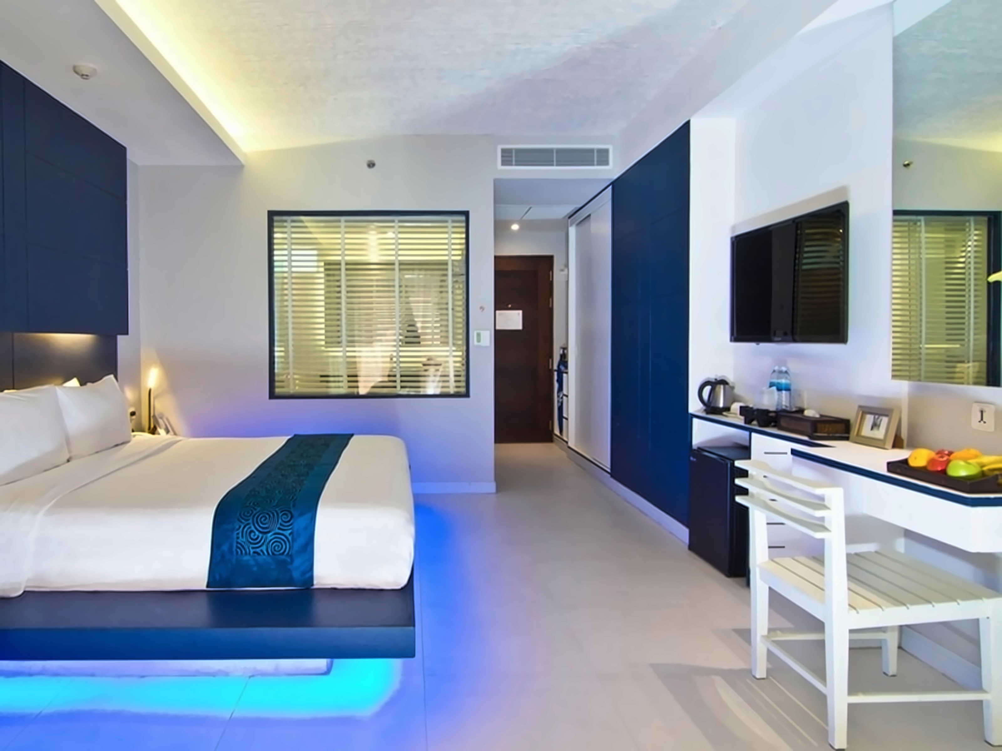 Sea Sun Sand Resort & Spa Phuket Patong Таиланд photo, price for the ...