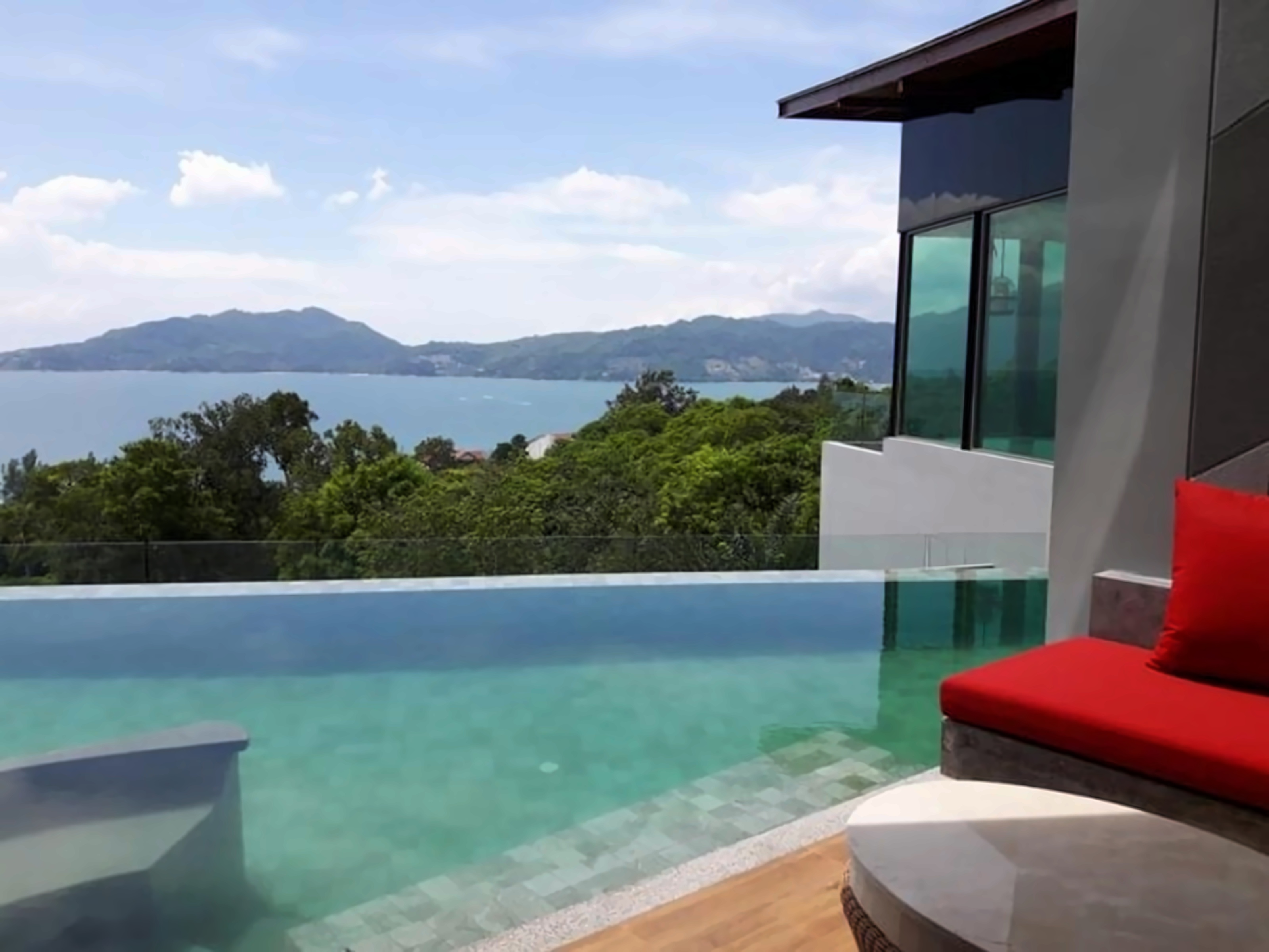 Crest Resort & Pool Villas Phuket Patong Таиланд photo, price for the ...